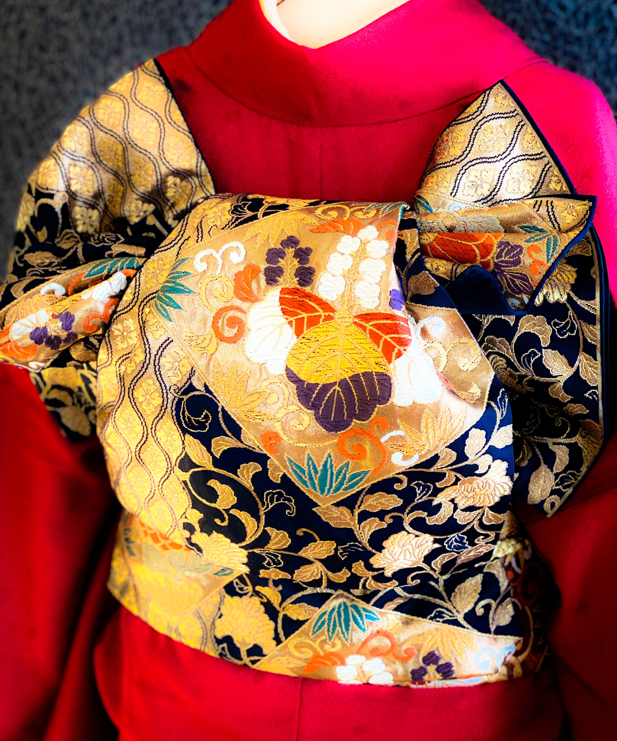 KOKOROZASHI - Good Fortune OBIMUSUBI - People who enjoy their life.